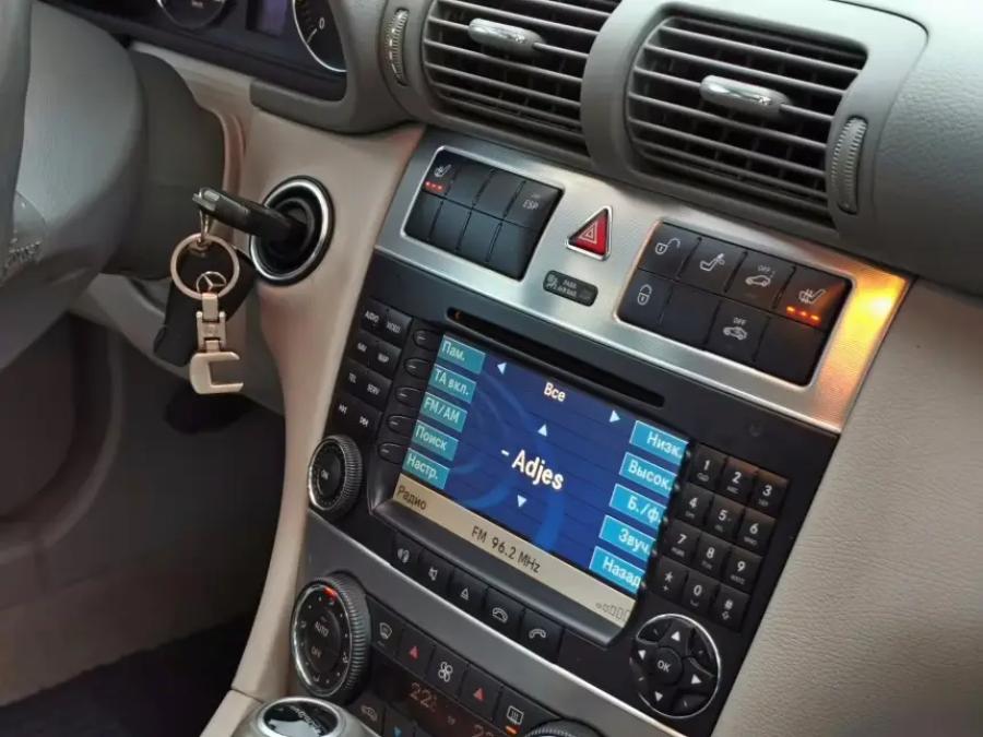 Черный Мерседес Ц 320 2006 в Рига, объемом двигателя 3.00 л и пробегом 252 тыс. км за 3990 €, фото 17 на AUTOMOTO.COM.LV