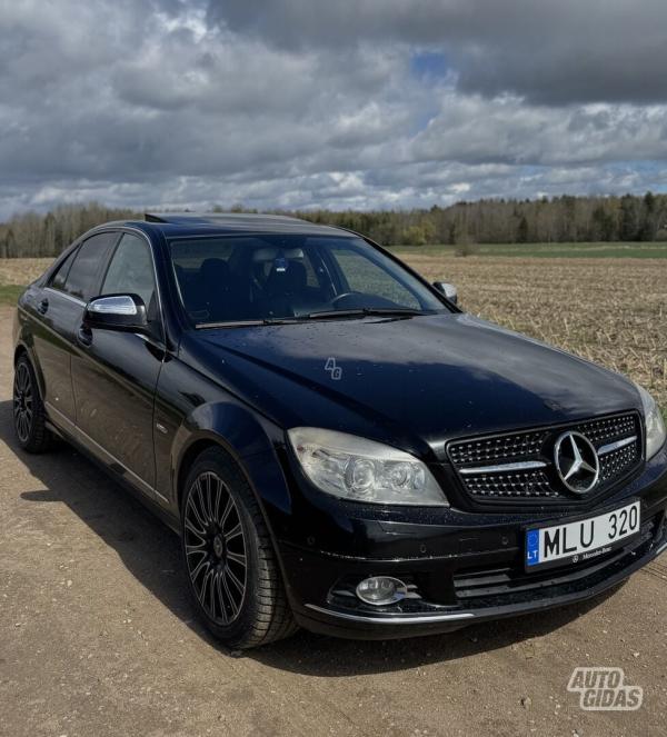 Melns Mercedes-Benz c-320 2007 Alīta, ar dzinēja tilpumu 3.00 L un nobraukumu 266 tūkst. km par 3500 €, foto 1 vietnē AUTOMOTO.COM.LV
