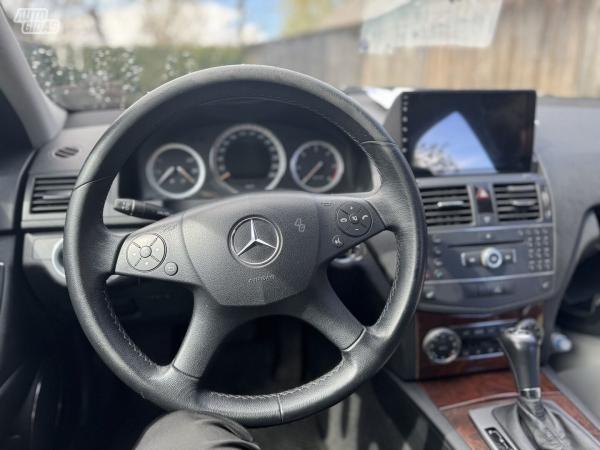 Melns Mercedes-Benz c-320 2007 Alīta, ar dzinēja tilpumu 3.00 L un nobraukumu 266 tūkst. km par 3500 €, foto 4 vietnē AUTOMOTO.COM.LV