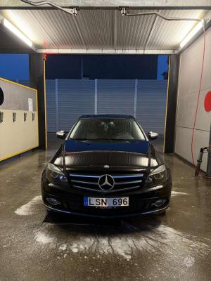 Melns Mercedes-Benz c-320 2007 Druskininkai, ar dzinēja tilpumu 2.99 L un nobraukumu 332 tūkst. km par 5000 €, foto 3 vietnē AUTOMOTO.COM.LV