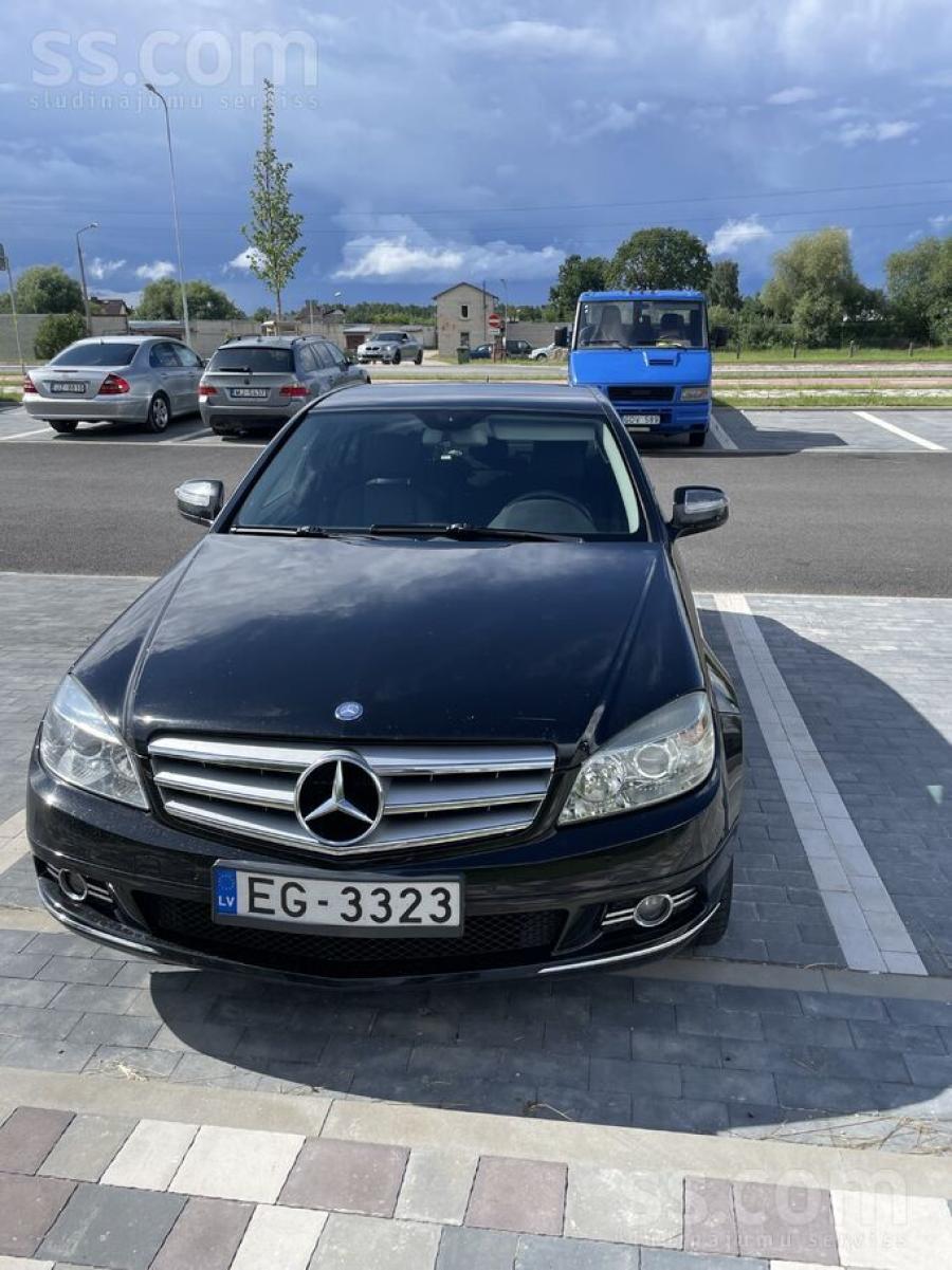 Melns Mercedes-Benz c-320 2007 Jelgava, ar dzinēja tilpumu 3.00 L un nobraukumu 333 tūkst. km par 4500 €, foto 1 vietnē AUTOMOTO.COM.LV