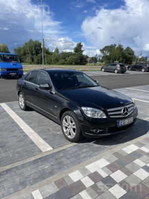 Melns Mercedes-Benz c-320 2007 Jelgava, ar dzinēja tilpumu 3.00 L un nobraukumu 333 tūkst. km par 4500 €, foto 3 vietnē AUTOMOTO.COM.LV