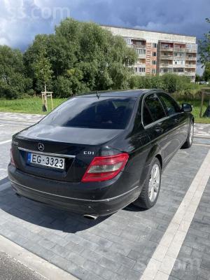 Melns Mercedes-Benz c-320 2007 Jelgava, ar dzinēja tilpumu 3.00 L un nobraukumu 333 tūkst. km par 4500 €, foto 5 vietnē AUTOMOTO.COM.LV