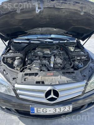 Melns Mercedes-Benz c-320 2007 Jelgava, ar dzinēja tilpumu 3.00 L un nobraukumu 333 tūkst. km par 4500 €, foto 11 vietnē AUTOMOTO.COM.LV
