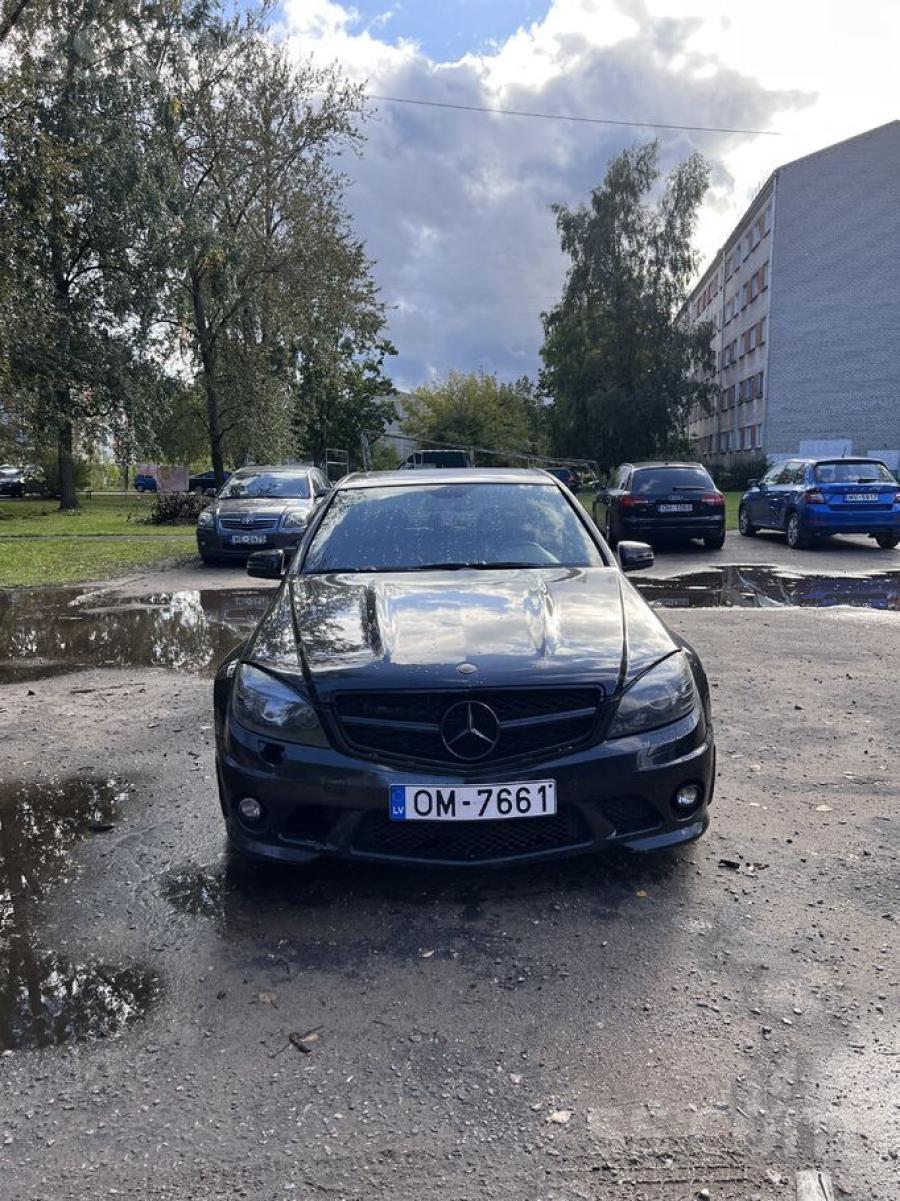 Melns Mercedes-Benz c-320 2007 Rīga, ar dzinēja tilpumu 3.00 L un nobraukumu 319 tūkst. km par 5700 €, foto 6 vietnē AUTOMOTO.COM.LV
