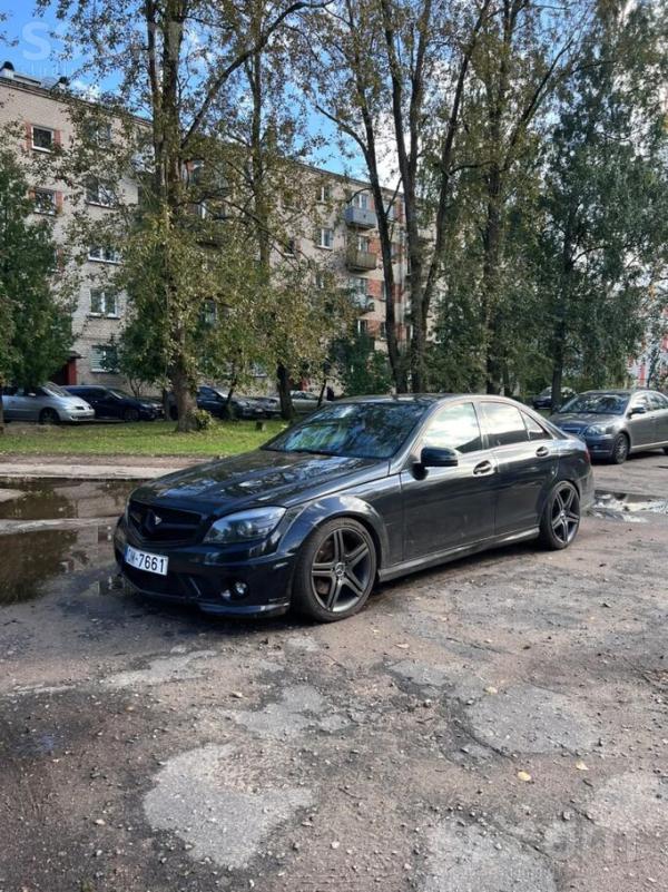 Melns Mercedes-Benz c-320 2007 Rīga, ar dzinēja tilpumu 3.00 L un nobraukumu 319 tūkst. km par 5750 €, foto 1 vietnē AUTOMOTO.COM.LV