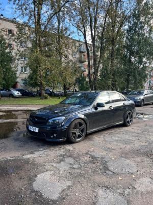 Черный Мерседес Ц 320 2007 в Рига, объемом двигателя 3.00 л и пробегом 319 тыс. км за 5750 €, фото  на AUTOMOTO.COM.LV