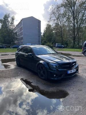 Black Mercedes-Benz c-320 2007 in Riga, with an engine capacity of 3.00 L and mileage of 319 thousand km for 5750 €, photo 3 on AUTOMOTO.COM.LV