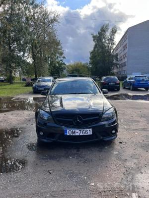 Black Mercedes-Benz c-320 2007 in Riga, with an engine capacity of 3.00 L and mileage of 319 thousand km for 5750 €, photo 4 on AUTOMOTO.COM.LV