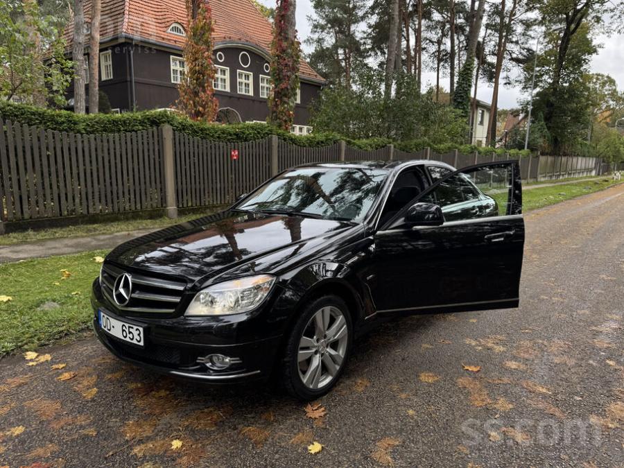 Melns Mercedes-Benz c-320 2007 Rīga, ar dzinēja tilpumu 3.00 L un nobraukumu 392 tūkst. km par 4690 €, foto 3 vietnē AUTOMOTO.COM.LV