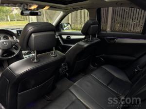 Melns Mercedes-Benz c-320 2007 Rīga, ar dzinēja tilpumu 3.00 L un nobraukumu 392 tūkst. km par 4690 €, foto 5 vietnē AUTOMOTO.COM.LV