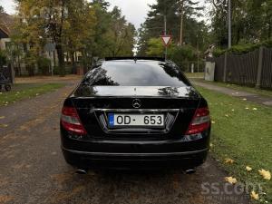 Melns Mercedes-Benz c-320 2007 Rīga, ar dzinēja tilpumu 3.00 L un nobraukumu 392 tūkst. km par 4690 €, foto 12 vietnē AUTOMOTO.COM.LV