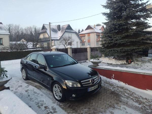 Melns Mercedes-Benz c-320 2008 Panevēža, ar dzinēja tilpumu 2.99 L un nobraukumu 346 tūkst. km par 5500 €, foto 3 vietnē AUTOMOTO.COM.LV