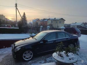Melns Mercedes-Benz c-320 2008 Panevēža, ar dzinēja tilpumu 2.99 L un nobraukumu 346 tūkst. km par 5500 €, foto 5 vietnē AUTOMOTO.COM.LV