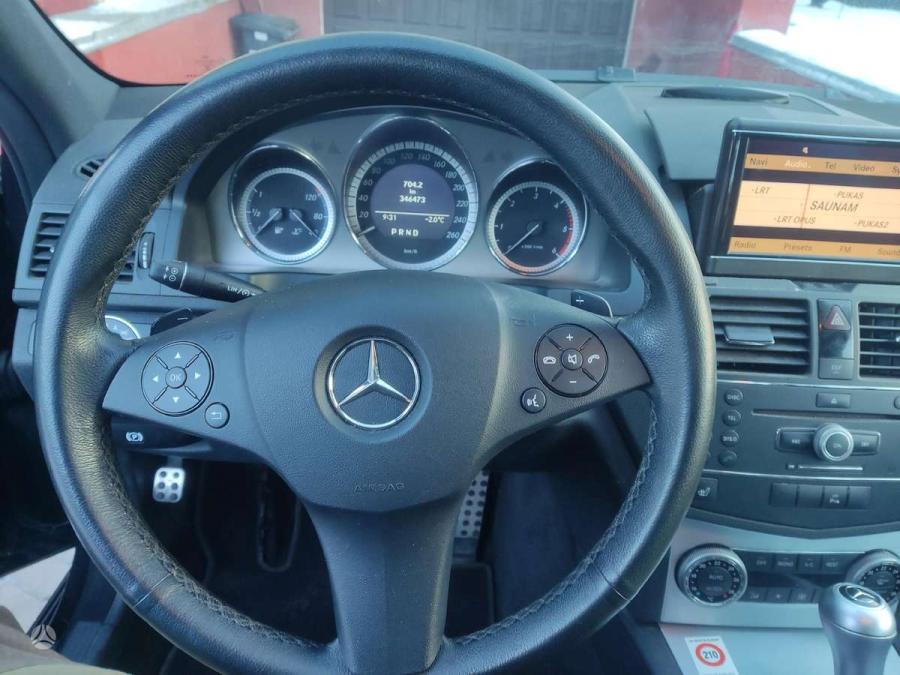 Melns Mercedes-Benz c-320 2008 Panevēža, ar dzinēja tilpumu 2.99 L un nobraukumu 346 tūkst. km par 5500 €, foto 15 vietnē AUTOMOTO.COM.LV
