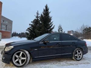 Black Mercedes-Benz c-320 2008 in Kaunas, with an engine capacity of 2.99 L and mileage of 396 thousand km for 5450 €, photo 11 on AUTOMOTO.COM.LV