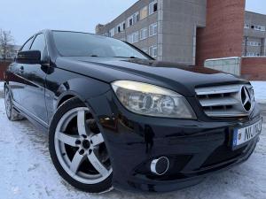 Black Mercedes-Benz c-320 2008 in Kaunas, with an engine capacity of 2.99 L and mileage of 396 thousand km for 5450 €, photo 23 on AUTOMOTO.COM.LV