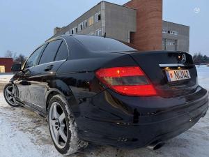 Black Mercedes-Benz c-320 2008 in Kaunas, with an engine capacity of 2.99 L and mileage of 396 thousand km for 5450 €, photo 26 on AUTOMOTO.COM.LV