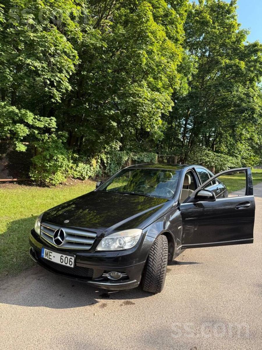 Black Mercedes-Benz c-320 2008 in Riga, with an engine capacity of 3.00 L and mileage of 245 thousand km for 5100 €, photo 1 on AUTOMOTO.COM.LV