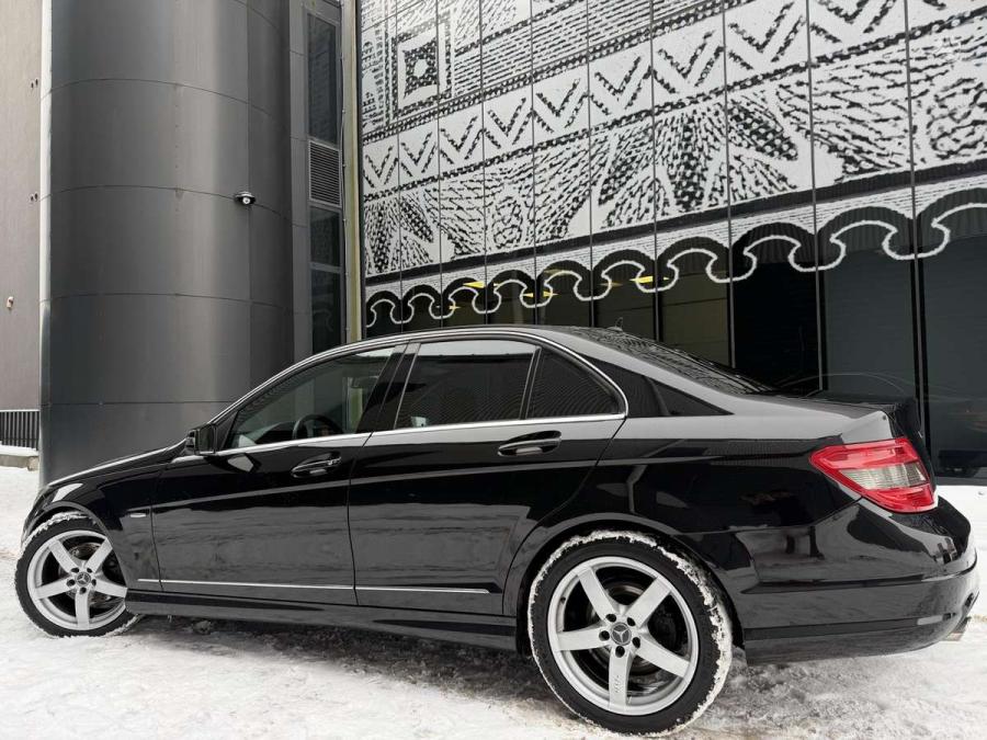 Melns Mercedes-Benz c-320 2008 Kauņa, ar dzinēja tilpumu 2.99 L un nobraukumu 396 tūkst. km par 5450 €, foto 12 vietnē AUTOMOTO.COM.LV