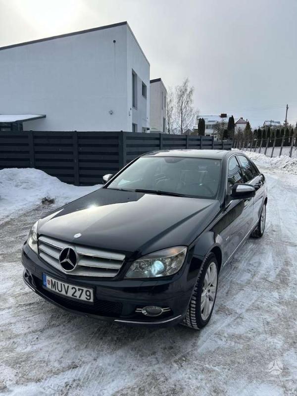 Melns Mercedes-Benz c-320 2008 Viļņa, ar dzinēja tilpumu 3.00 L un nobraukumu 306 tūkst. km par 4500 €, foto 2 vietnē AUTOMOTO.COM.LV