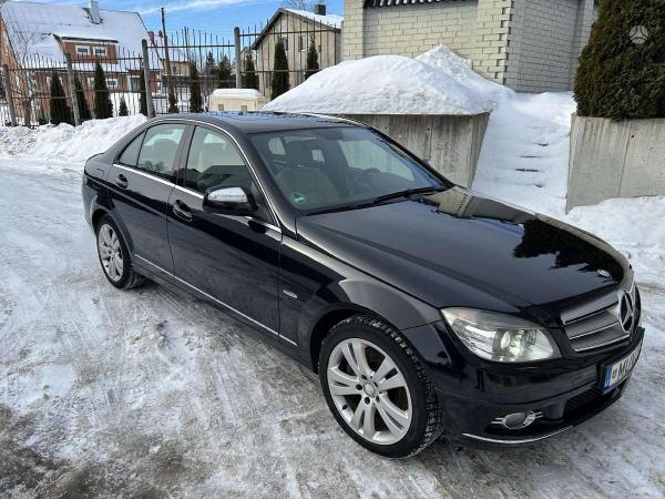 Melns Mercedes-Benz c-320 2008 Viļņa, ar dzinēja tilpumu 3.00 L un nobraukumu 306 tūkst. km par 4500 €, foto 4 vietnē AUTOMOTO.COM.LV