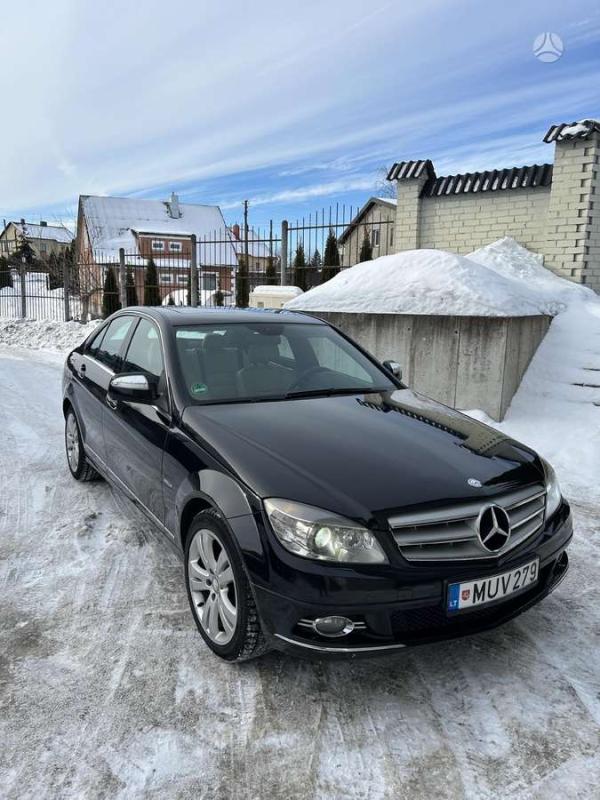 Melns Mercedes-Benz c-320 2008 Viļņa, ar dzinēja tilpumu 3.00 L un nobraukumu 306 tūkst. km par 4500 €, foto 5 vietnē AUTOMOTO.COM.LV