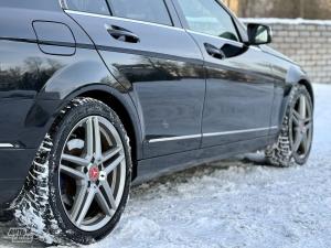 Melns Mercedes-Benz c-320 2008 Kauņa, ar dzinēja tilpumu 3.00 L un nobraukumu 299 tūkst. km par 5000 €, foto 5 vietnē AUTOMOTO.COM.LV