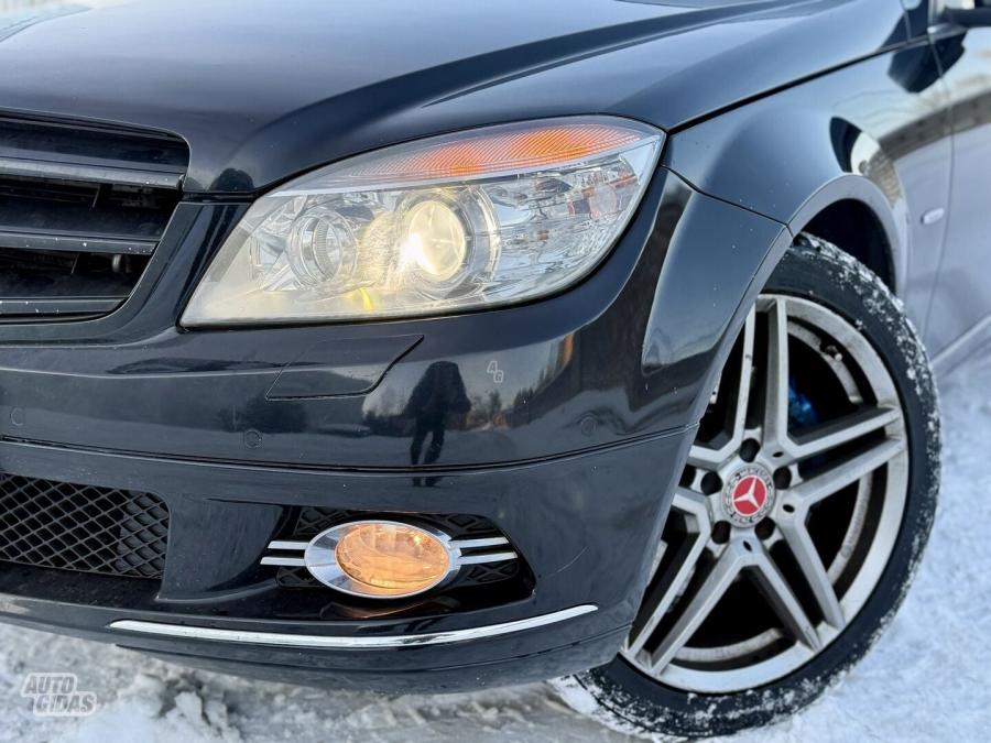 Melns Mercedes-Benz c-320 2008 Kauņa, ar dzinēja tilpumu 3.00 L un nobraukumu 299 tūkst. km par 5000 €, foto 9 vietnē AUTOMOTO.COM.LV