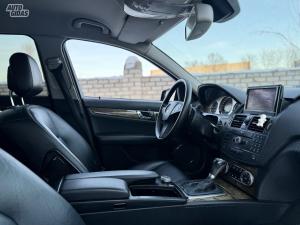 Melns Mercedes-Benz c-320 2008 Kauņa, ar dzinēja tilpumu 3.00 L un nobraukumu 299 tūkst. km par 5000 €, foto 12 vietnē AUTOMOTO.COM.LV