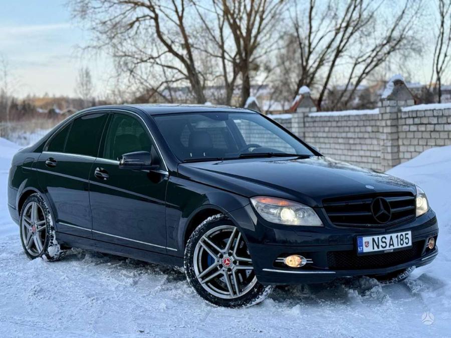 Melns Mercedes-Benz c-320 2008 Kauņa, ar dzinēja tilpumu 2.99 L un nobraukumu 299 tūkst. km par 5000 €, foto 2 vietnē AUTOMOTO.COM.LV