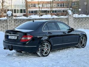 Melns Mercedes-Benz c-320 2008 Kauņa, ar dzinēja tilpumu 2.99 L un nobraukumu 299 tūkst. km par 5000 €, foto 3 vietnē AUTOMOTO.COM.LV