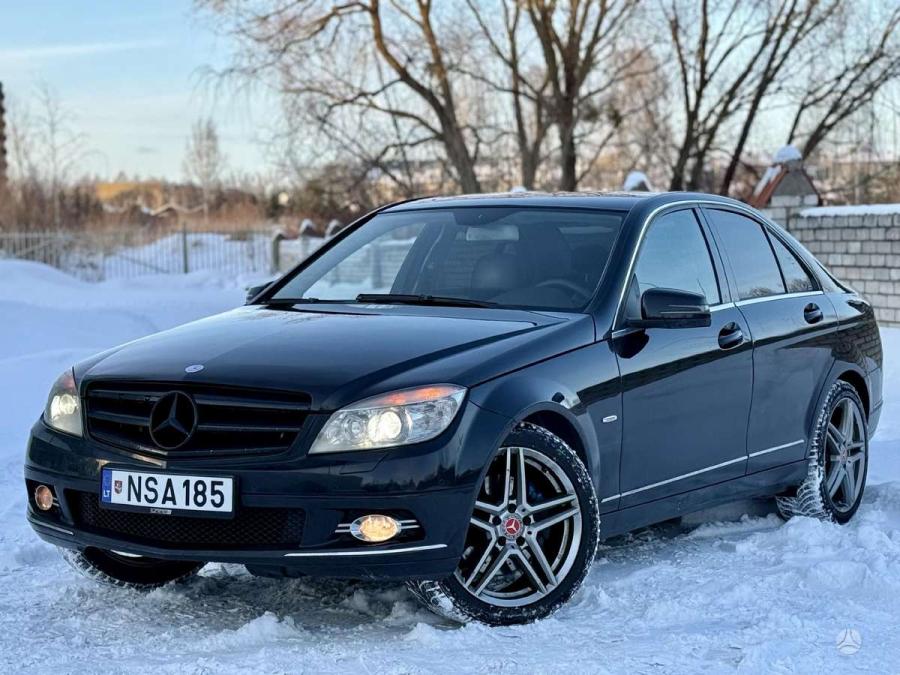 Melns Mercedes-Benz c-320 2008 Kauņa, ar dzinēja tilpumu 2.99 L un nobraukumu 299 tūkst. km par 5000 €, foto 5 vietnē AUTOMOTO.COM.LV