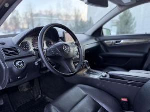 Melns Mercedes-Benz c-320 2008 Kauņa, ar dzinēja tilpumu 2.99 L un nobraukumu 299 tūkst. km par 5000 €, foto 17 vietnē AUTOMOTO.COM.LV