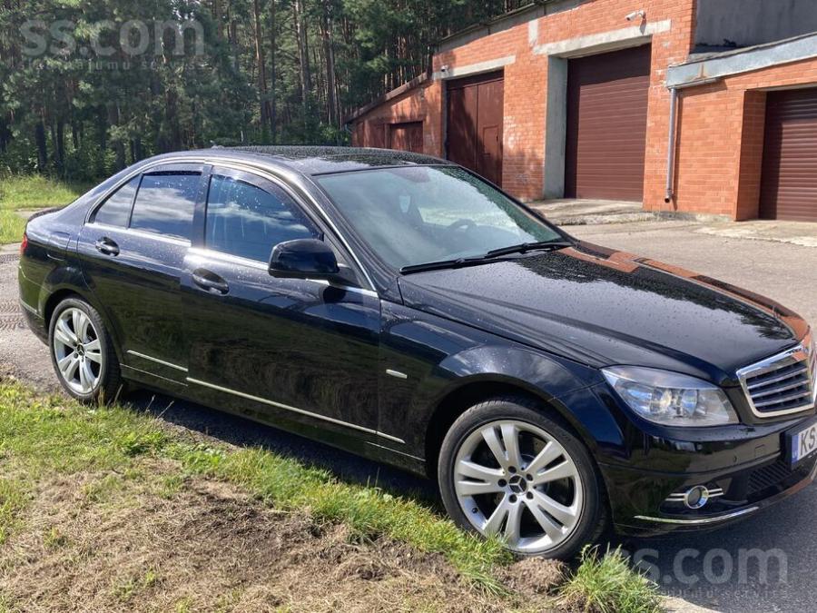 Melns Mercedes-Benz c-320 2008 Jūrmala, ar dzinēja tilpumu 3.00 L un nobraukumu 413 tūkst. km par 5000 €, foto 7 vietnē AUTOMOTO.COM.LV