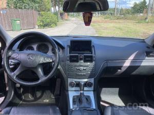 Melns Mercedes-Benz c-320 2008 Jūrmala, ar dzinēja tilpumu 3.00 L un nobraukumu 413 tūkst. km par 5000 €, foto 8 vietnē AUTOMOTO.COM.LV