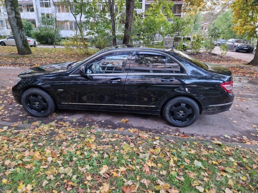 Melns Mercedes-Benz c-320 2008 Jūrmala, ar dzinēja tilpumu 3.00 L un nobraukumu 413 tūkst. km par 5000 €, foto 12 vietnē AUTOMOTO.COM.LV