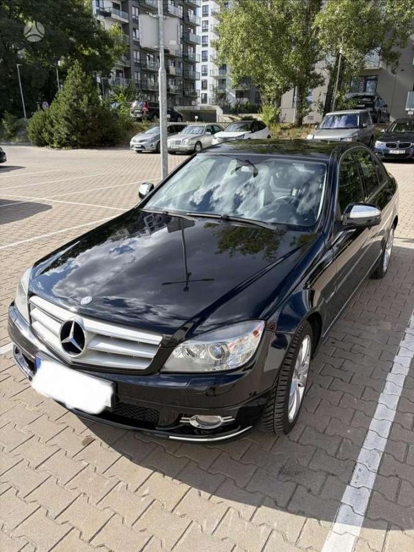 Black Mercedes-Benz c-320 2008 in Vilnius, with an engine capacity of 2.99 L and mileage of 180 thousand km for 4100 €, photo 1 on AUTOMOTO.COM.LV