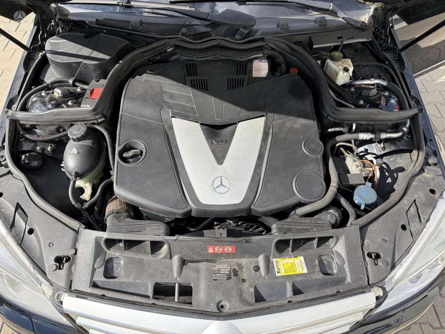 Black Mercedes-Benz c-320 2008 in Vilnius, with an engine capacity of 2.99 L and mileage of 180 thousand km for 4100 €, photo 17 on AUTOMOTO.COM.LV