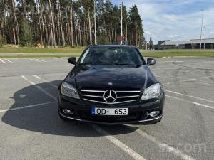Black Mercedes-Benz c-320 2008 in Riga, with an engine capacity of 3.00 L and mileage of 392 thousand km for 5500 €, photo 3 on AUTOMOTO.COM.LV