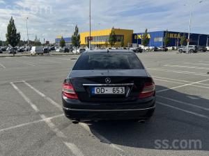 Black Mercedes-Benz c-320 2008 in Riga, with an engine capacity of 3.00 L and mileage of 392 thousand km for 5500 €, photo 5 on AUTOMOTO.COM.LV