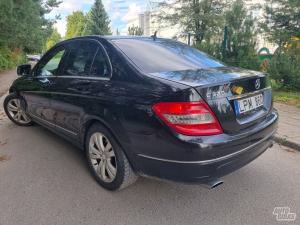 Черный Мерседес Ц 320 2009 в Каунас, объемом двигателя 3.20 л и пробегом 312 тыс. км за 2300 €, фото 4 на AUTOMOTO.COM.LV