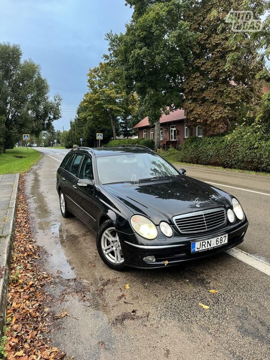 Черный Мерседес Ц 320 2004 в Клайпеда, объемом двигателя 3.20 л и пробегом 365 тыс. км за 1800 €, фото 1 на AUTOMOTO.COM.LV