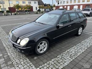 Черный Мерседес Ц 320 2004 в Клайпеда, объемом двигателя 3.20 л и пробегом 365 тыс. км за 1800 €, фото 4 на AUTOMOTO.COM.LV