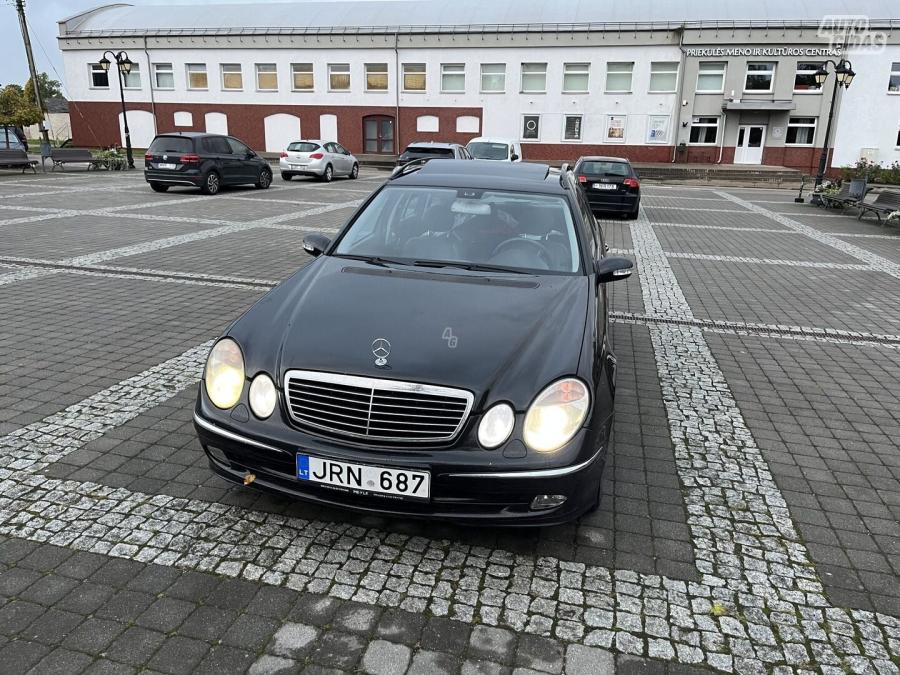 Черный Мерседес Ц 320 2004 в Клайпеда, объемом двигателя 3.20 л и пробегом 365 тыс. км за 1800 €, фото 6 на AUTOMOTO.COM.LV