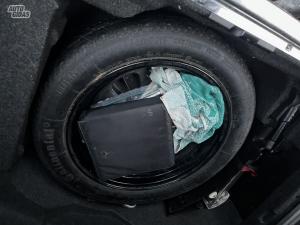 Черный Мерседес Ц 320 2004 в Клайпеда, объемом двигателя 3.20 л и пробегом 365 тыс. км за 1800 €, фото 22 на AUTOMOTO.COM.LV