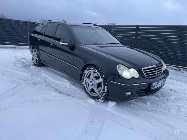 Melns Mercedes-Benz c-320 2006 Alīta, ar dzinēja tilpumu 2.99 L un nobraukumu 360 tūkst. km par 2999 €, foto 2 vietnē AUTOMOTO.COM.LV
