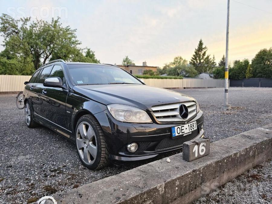 Melns Mercedes-Benz c-320 2008 Rīga, ar dzinēja tilpumu 3.00 L un nobraukumu 312 tūkst. km par 2800 €, foto 3 vietnē AUTOMOTO.COM.LV