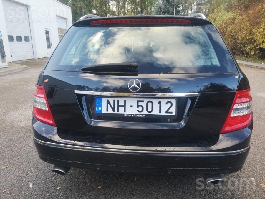 Melns Mercedes-Benz c-320 2008 Rīga, ar dzinēja tilpumu 3.00 L un nobraukumu 0 tūkst. km par 3700 €, foto 3 vietnē AUTOMOTO.COM.LV