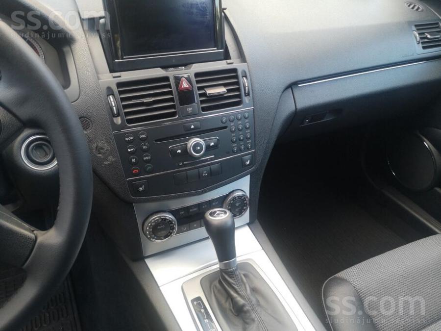 Melns Mercedes-Benz c-320 2008 Rīga, ar dzinēja tilpumu 3.00 L un nobraukumu 0 tūkst. km par 3700 €, foto 18 vietnē AUTOMOTO.COM.LV